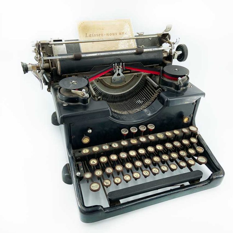 Machine à écrire vintage - LOCADECO à Lille